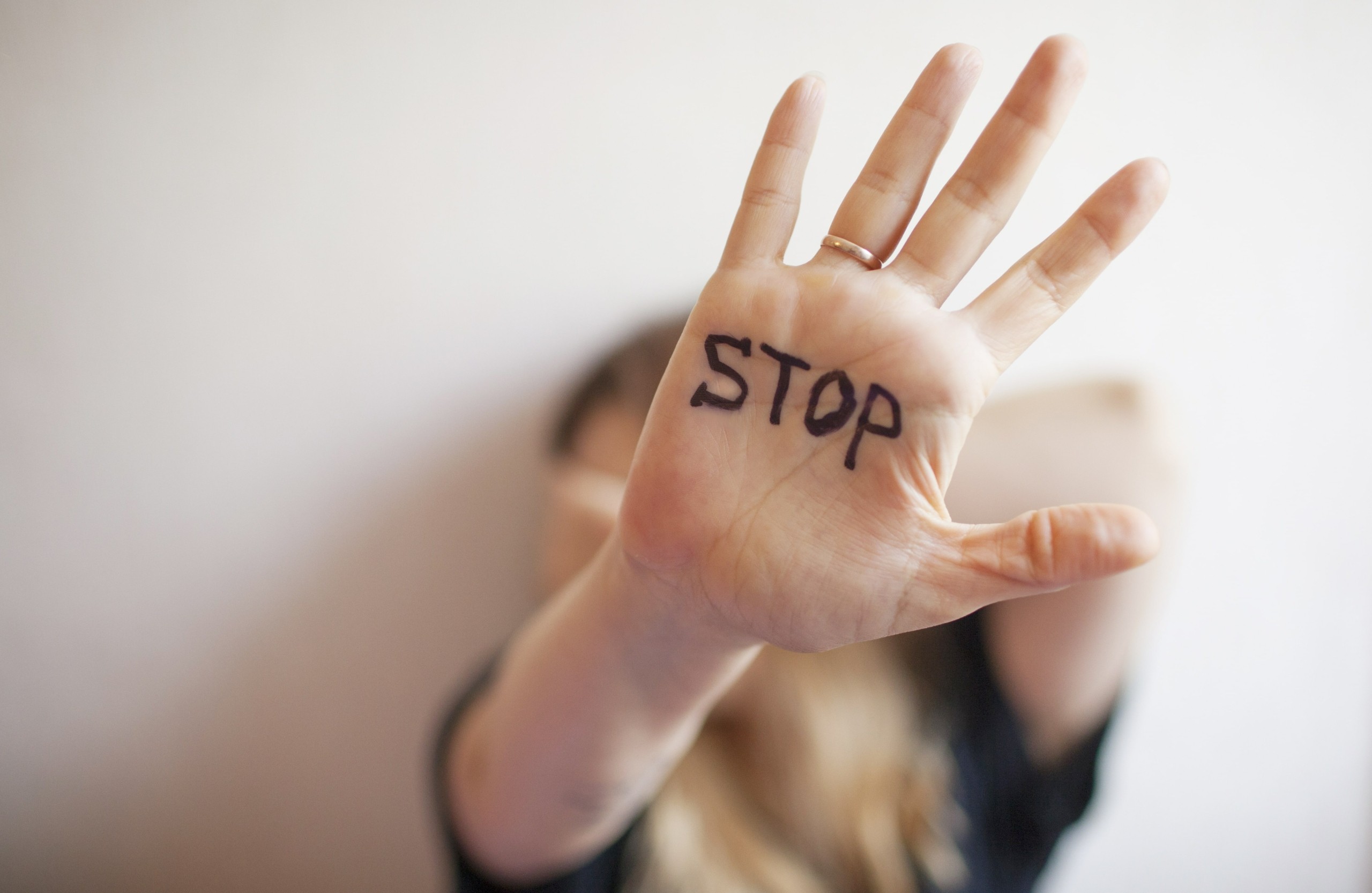Was tun bei Gewalt gegen Frauen: Infos, Tipps & Hilfestellen | STUWO Was tun bei Gewalt gegen Frauen: Infos, Tipps & Hilfestellen | STUWO