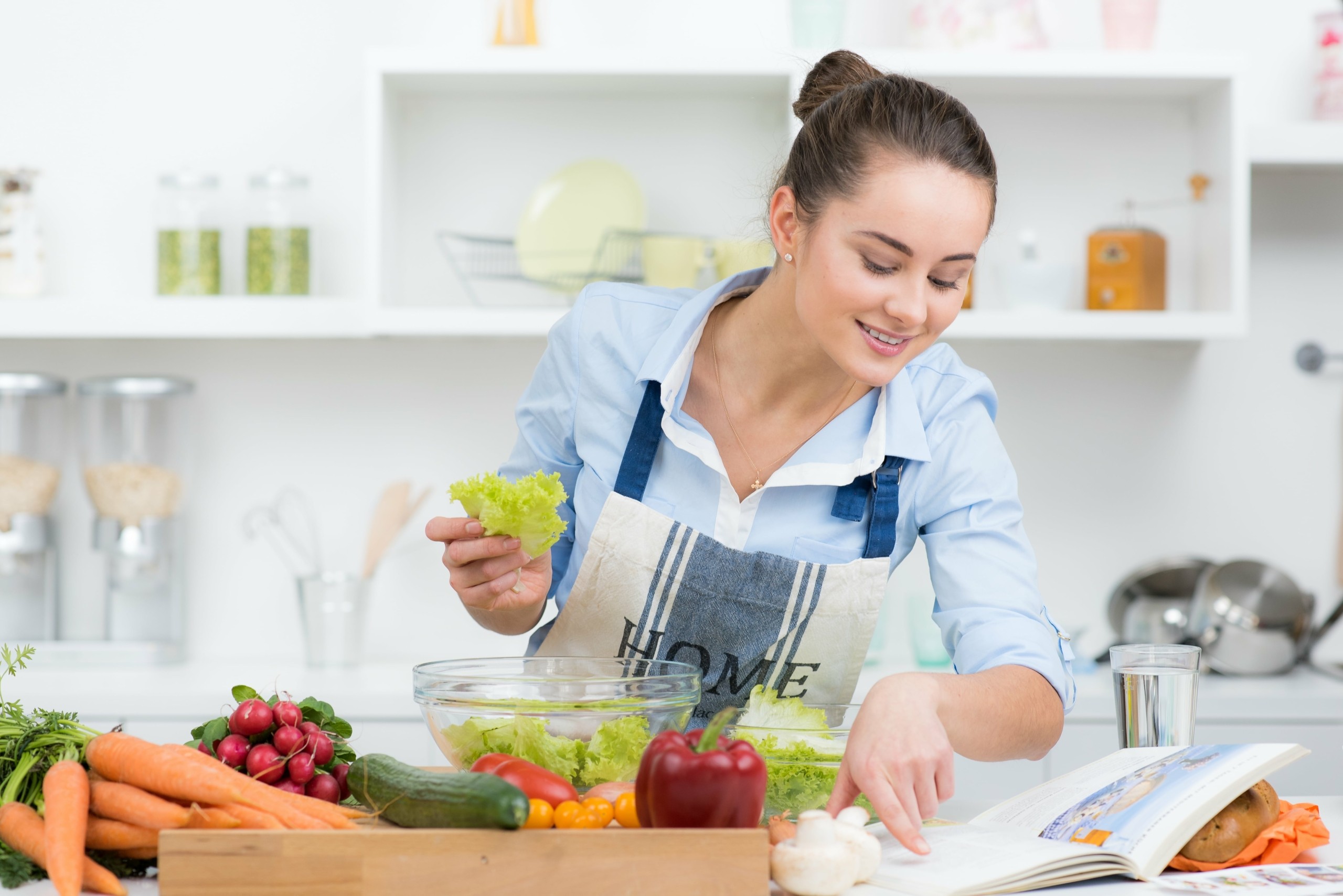 Student cookbook: 8 cookbook recommendations for students
